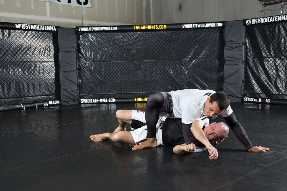 Vinny Magalhaes Brazilian jiu-jitsu technique: Arm triangle choke ...