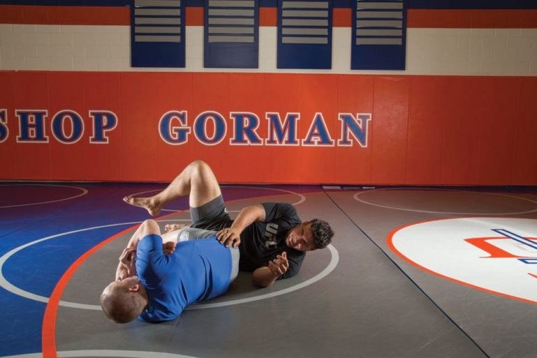 Ricky Lundell grappling technique: Kneebar from half guard – Fighters Only