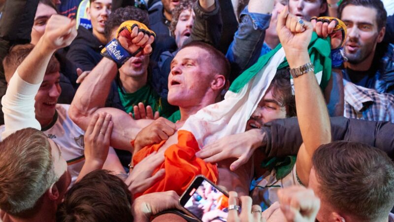 Cage Warriors 161: Featherweight champ Paul Hughes claims first-round ...